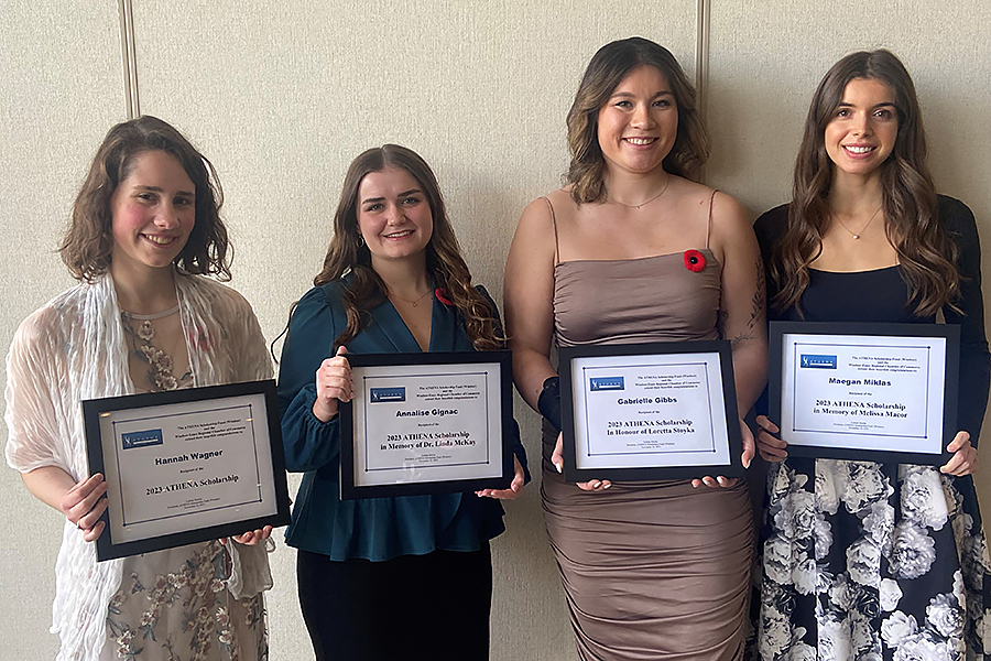 Luncheon honours scholarship winners | DailyNews